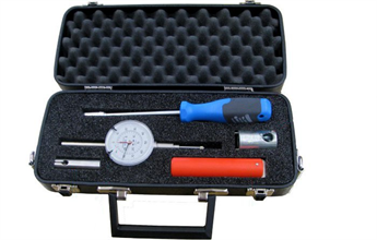 Dial indicator for extensometers